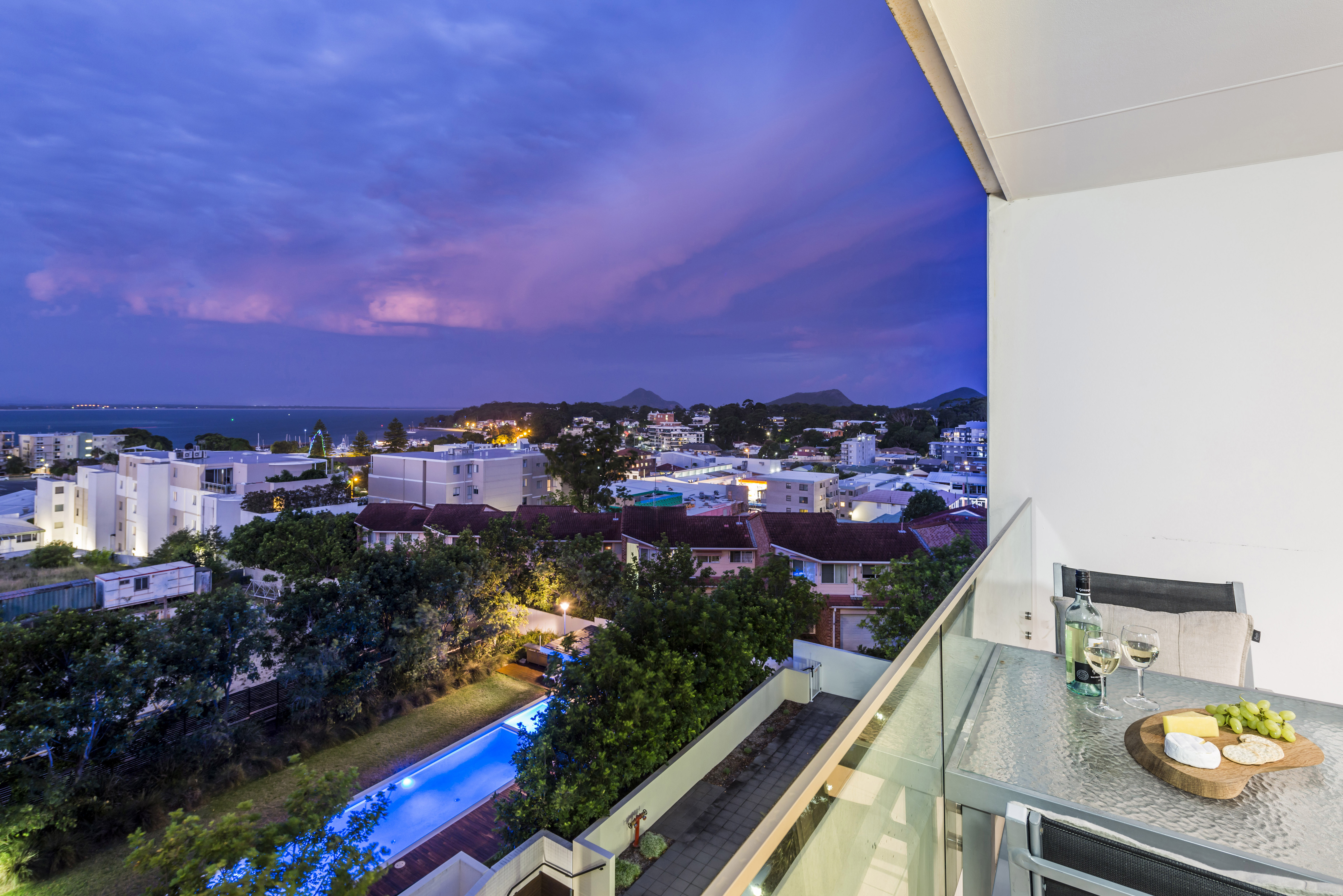 Oaks Lure :: Port Stephens