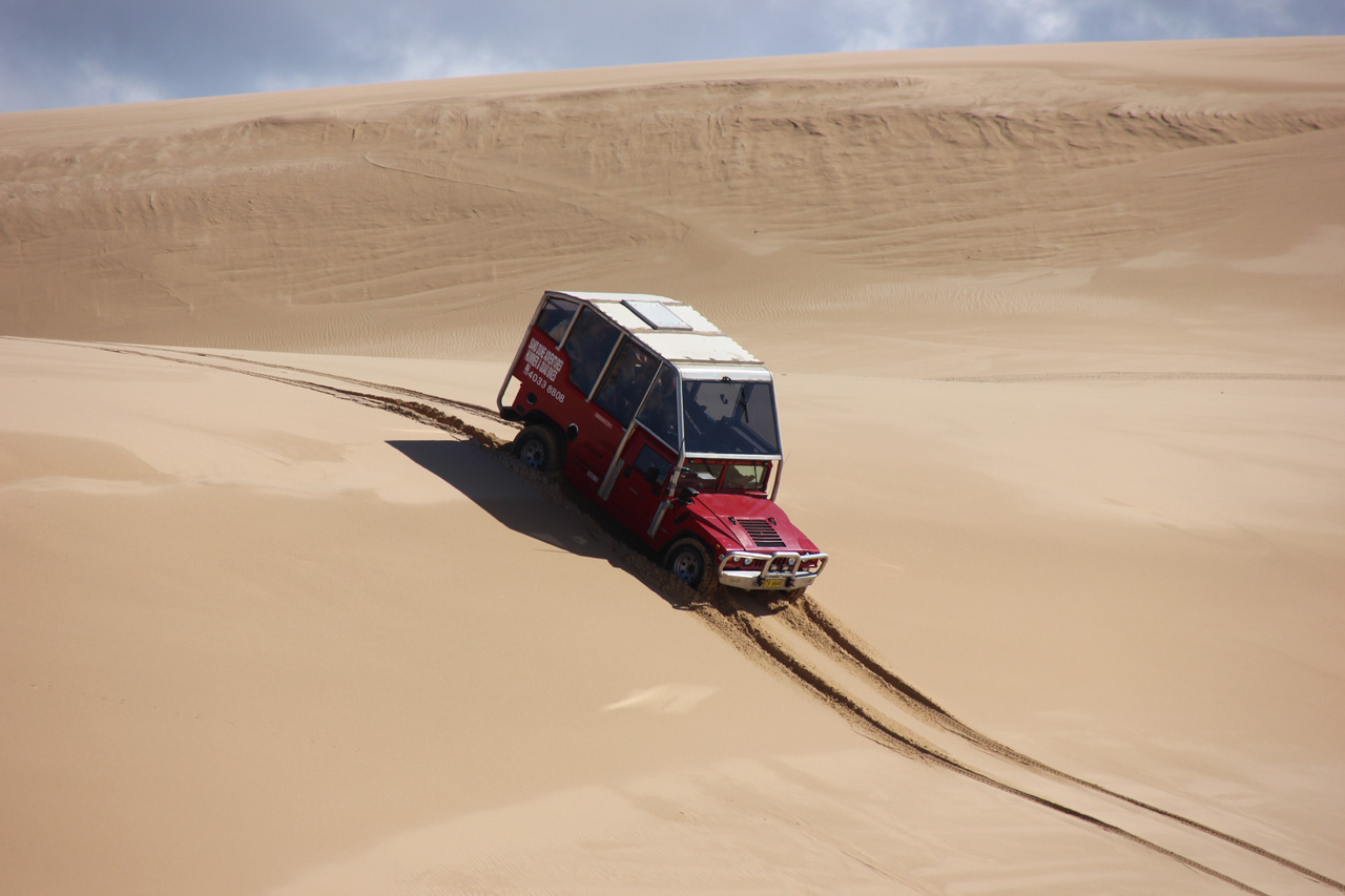 4WD Sand Dune Tours :: Port Stephens