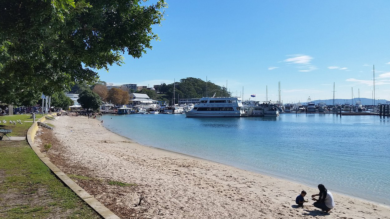 Nelson Bay :: Port Stephens